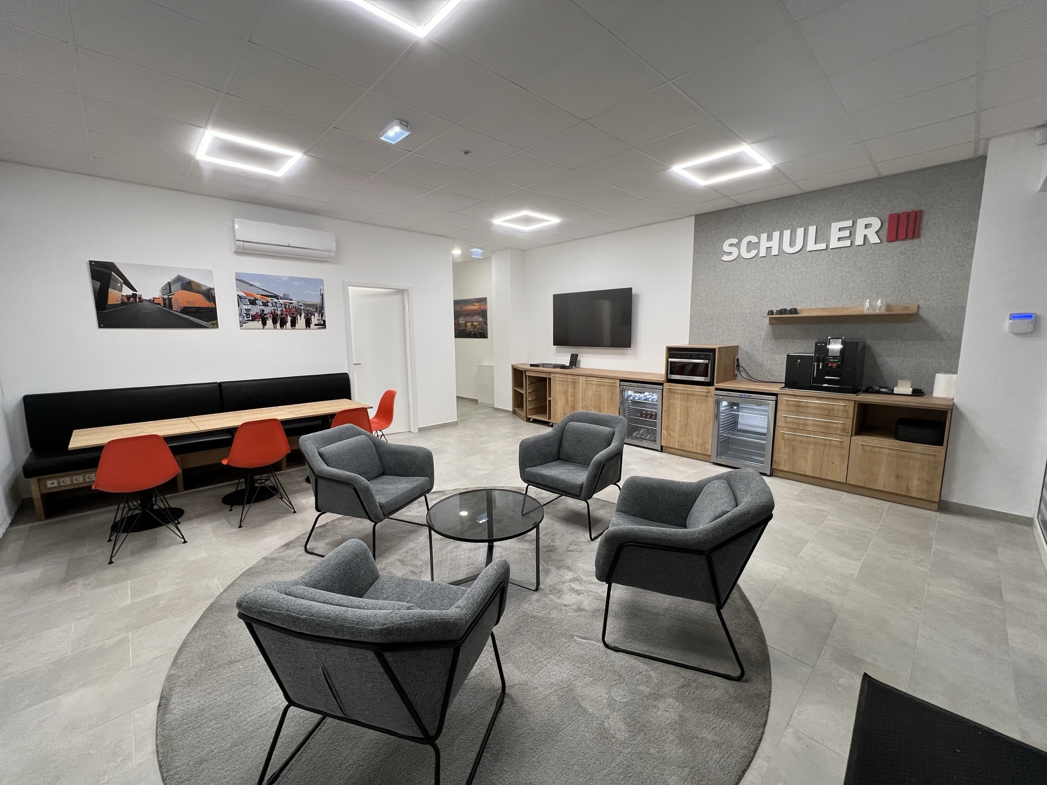 PRODUCTION AND LOGISTICS FROM A SINGLE SOURCE