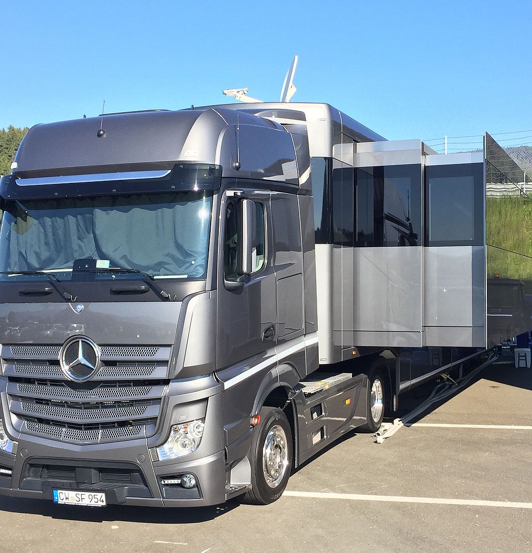 MOTORHOME DRIVER SUITE 100 your second home