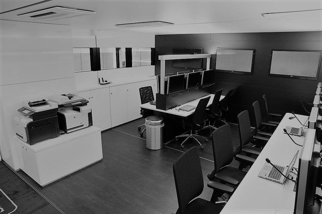 RACE BASE SRB 300 With the best view of the rostrum.