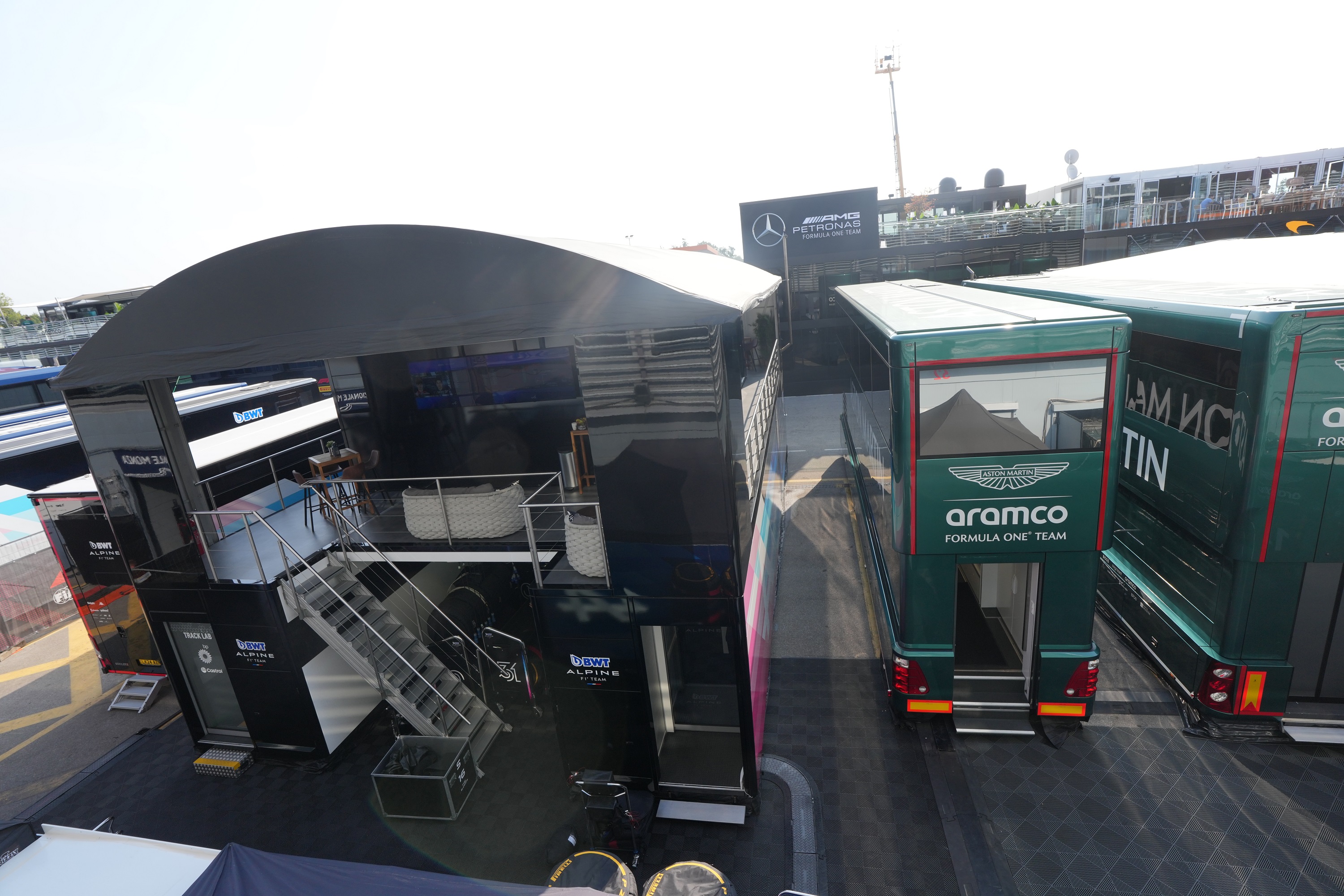 RACE BASE SRB 300 With the best view of the rostrum.