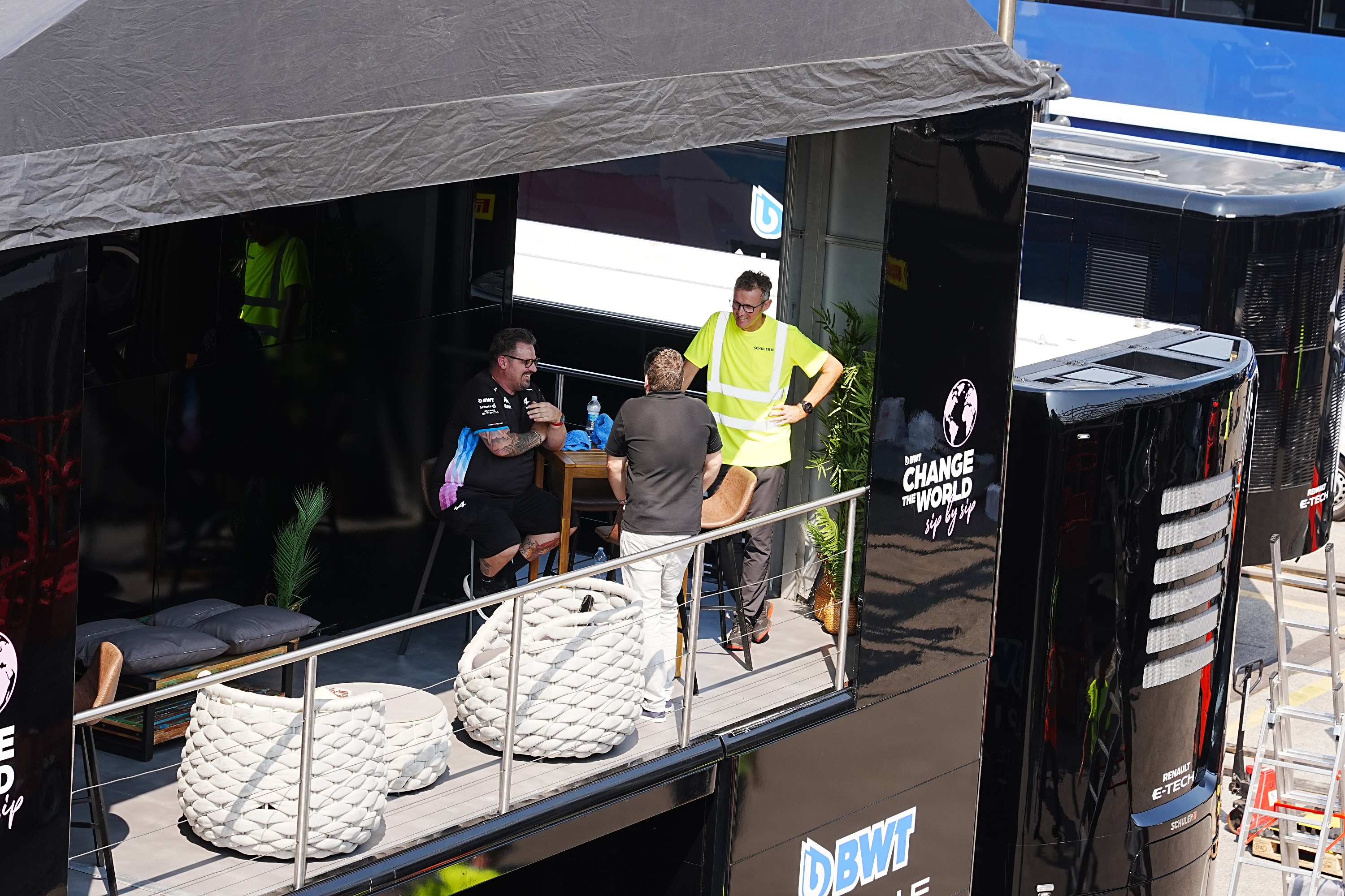 RACE BASE SRB 300 With the best view of the rostrum.