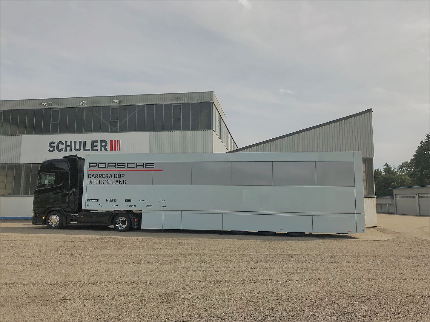 Porsche Motorsport Schuler Race Base SRB 600