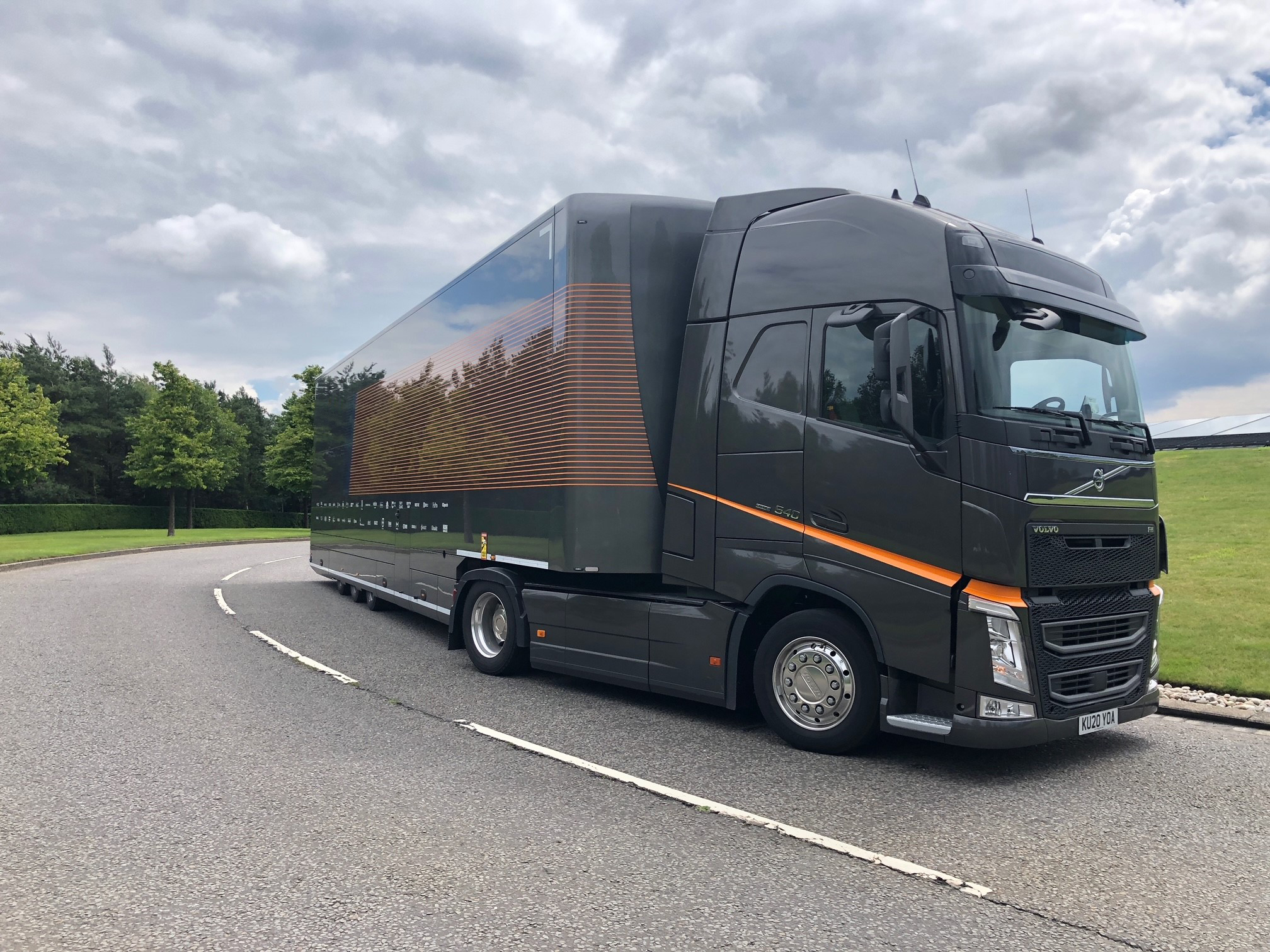 RACELINER SRL 200 The winner in the race for space and comfo