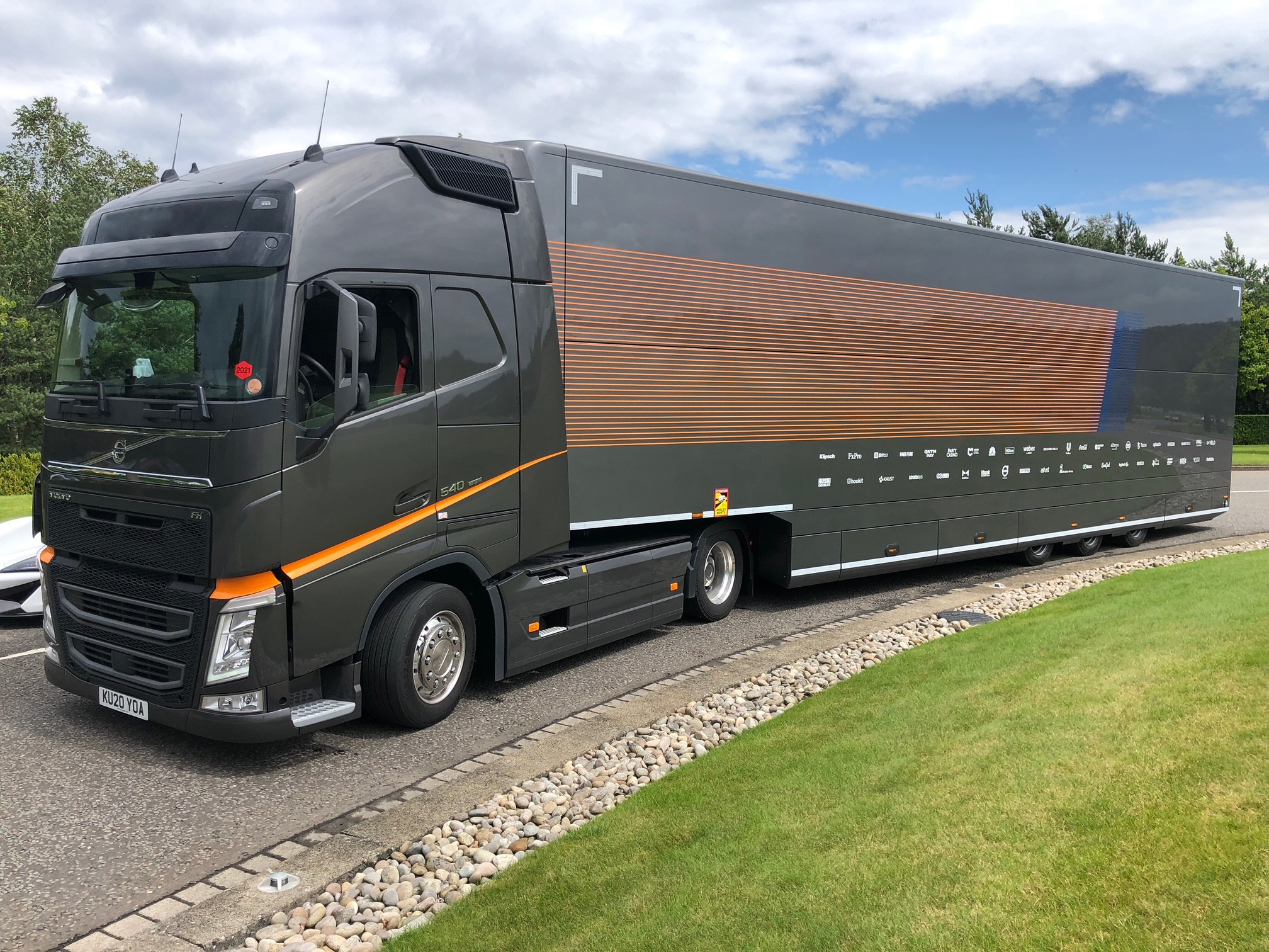 RACELINER SRL 200 The winner in the race for space and comfo