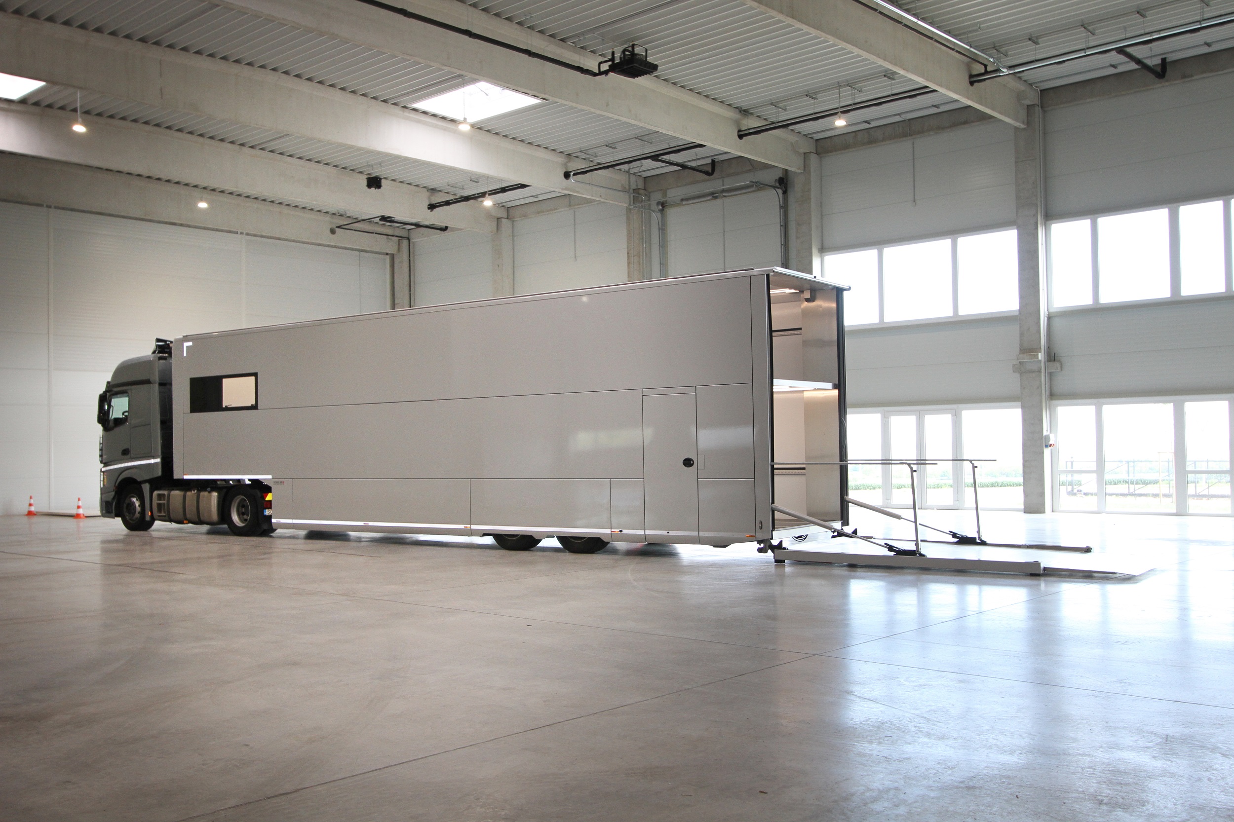 RACELINER SRL 400 Die Sieger im Rennen um Platz und Komfort.