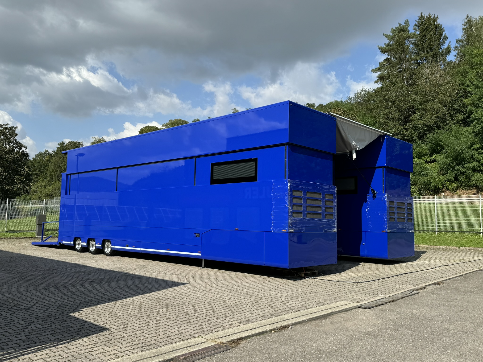 SCHULER SRL 500 in Modell aus dem Motorsport