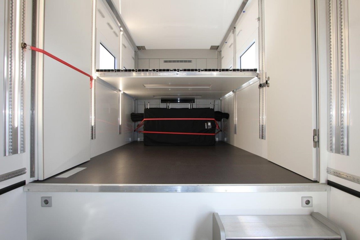 SCHULER RACELINER SRL 200 - 2022 DEMONSTRATION TRAILER