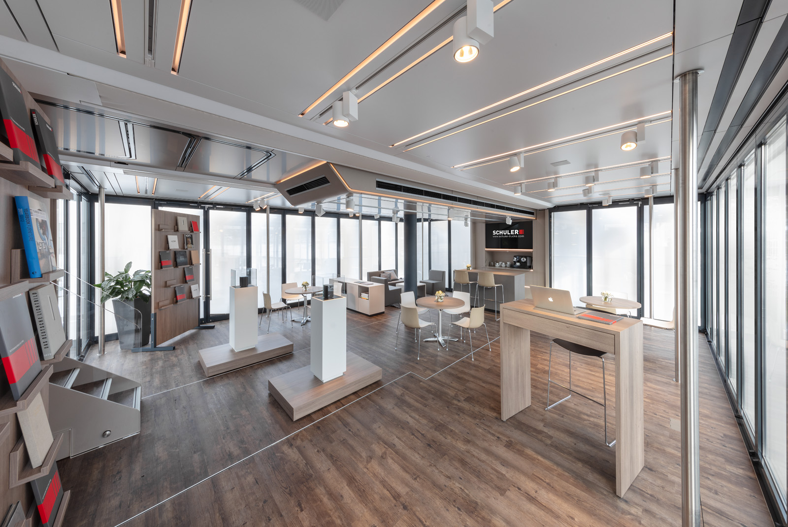 Schuler | MOBILE SHOWROOM SMS 100