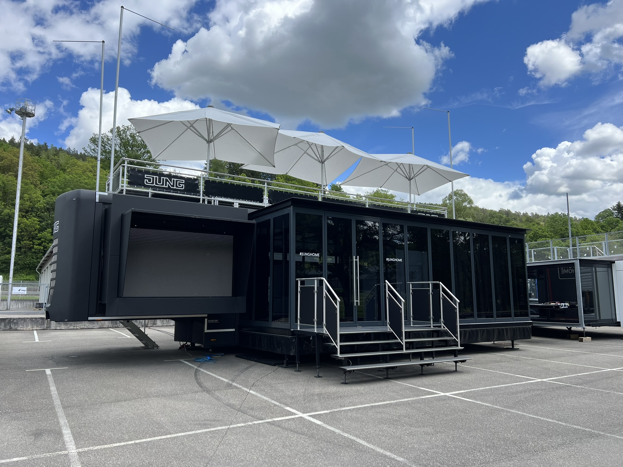 Schuler | MOBILE SHOWROOM SMS 100