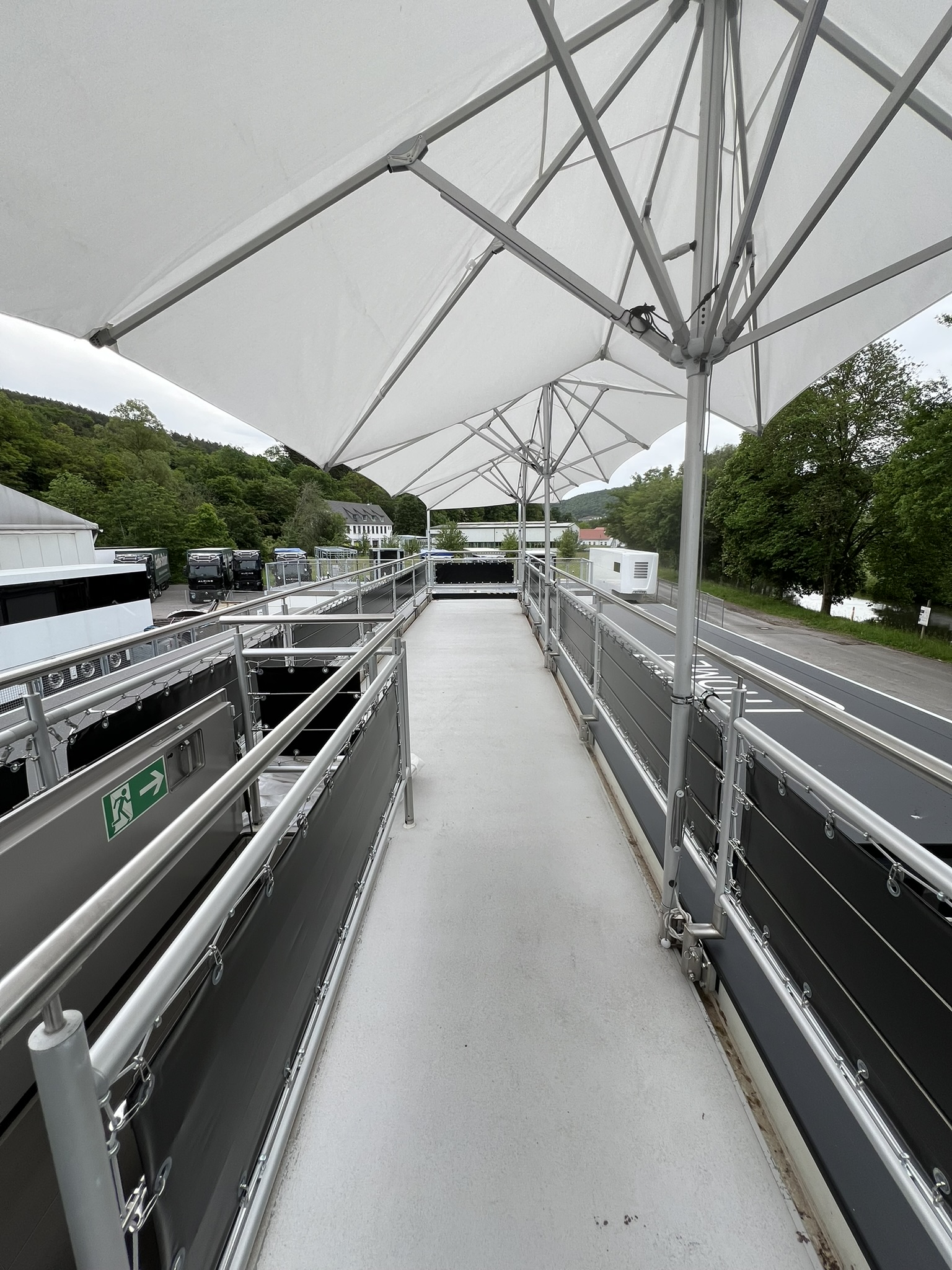 Schuler | MOBILE SHOWROOM SMS 100