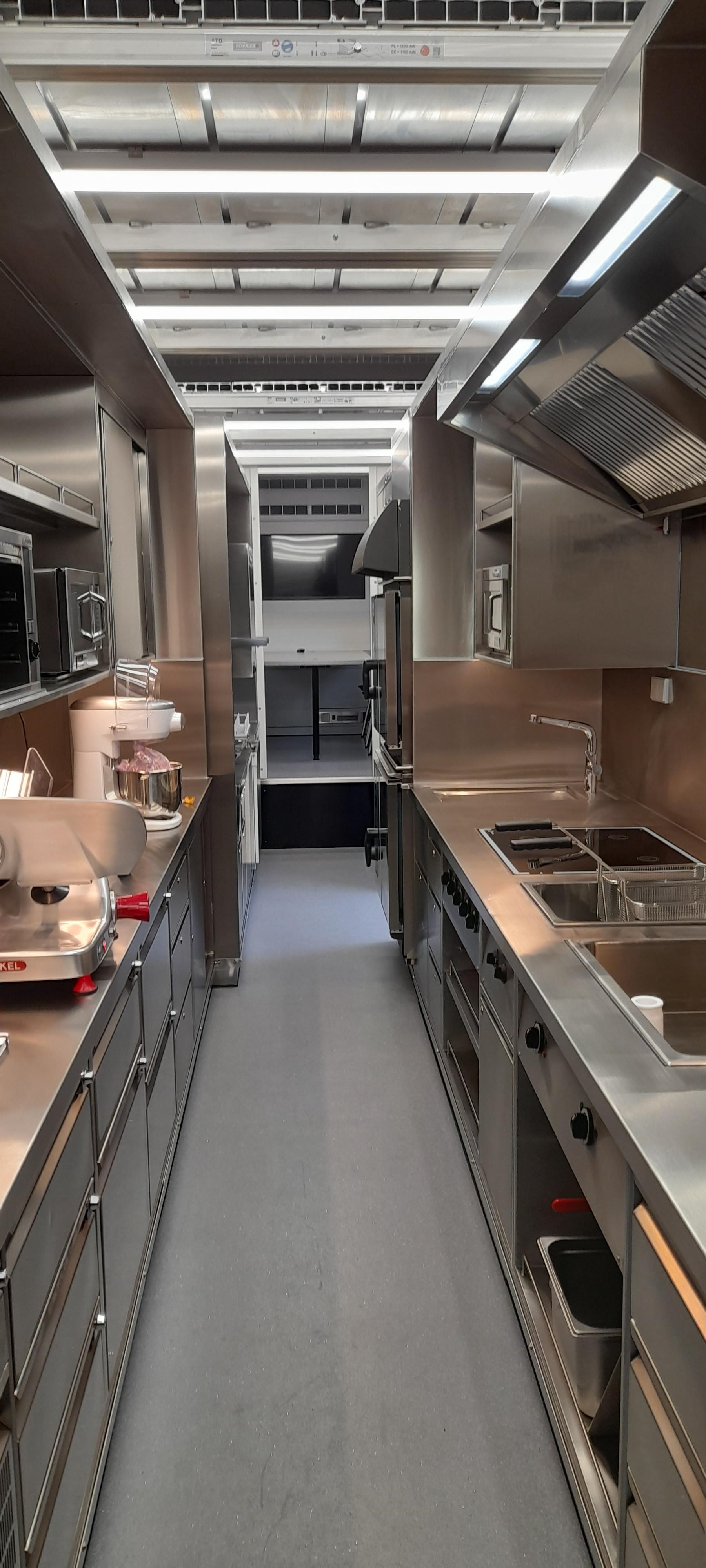 THE "TRANSFORMER" HOSPITALITY