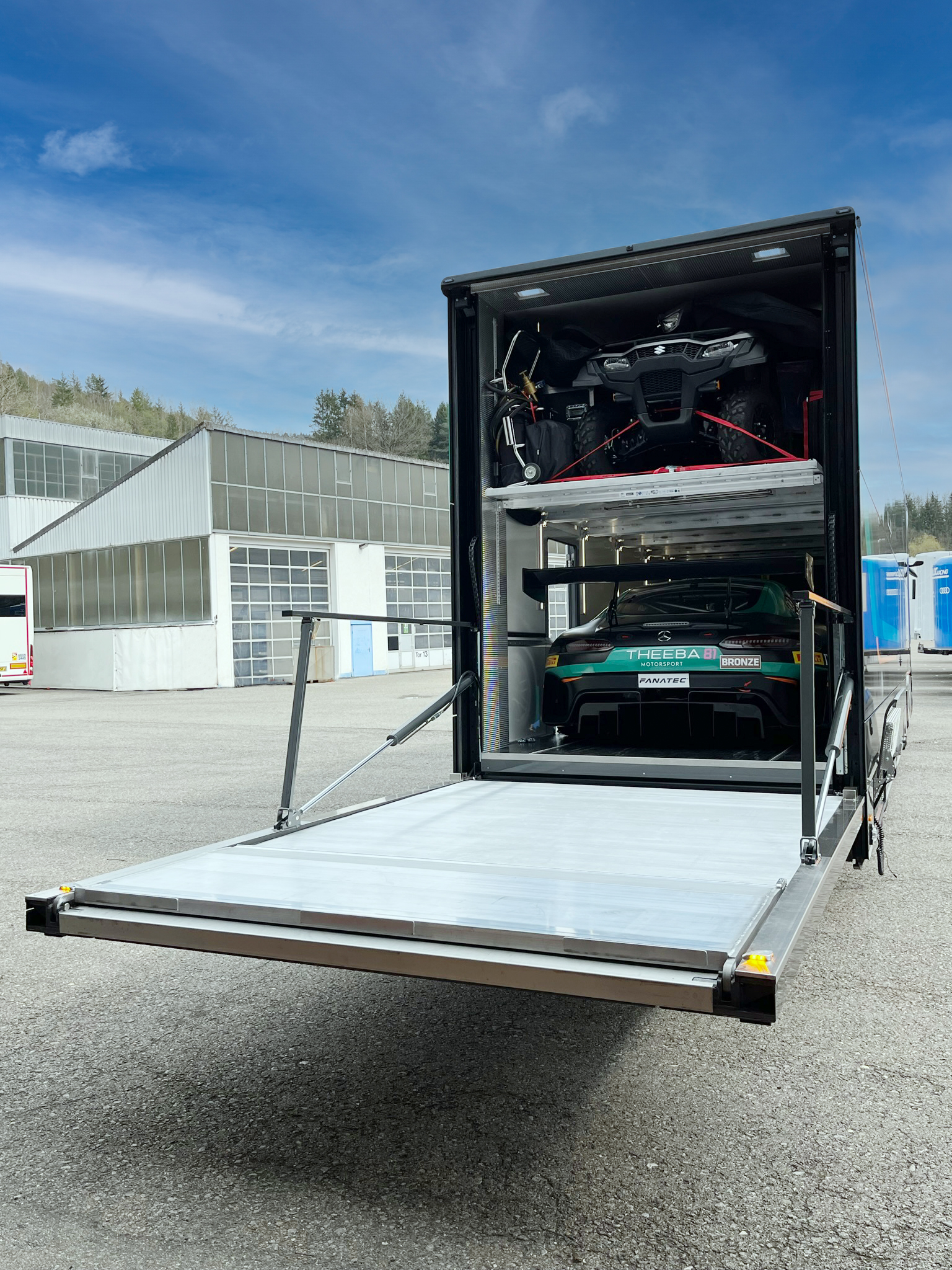 RACELINER SRL 200 The winner in the race for space and comfo