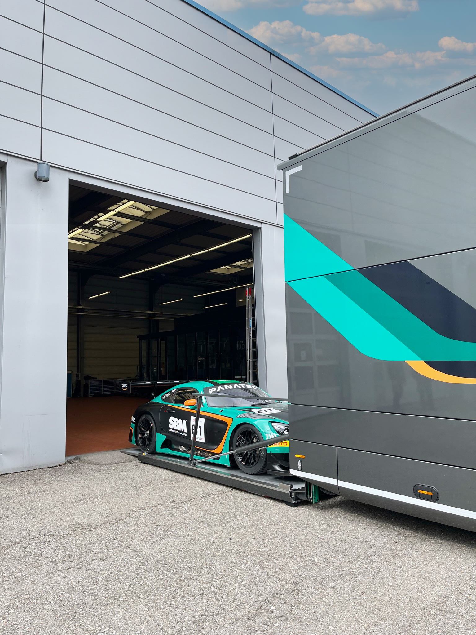 RACELINER SRL 200 Die Sieger im Rennen um Platz und Komfort.