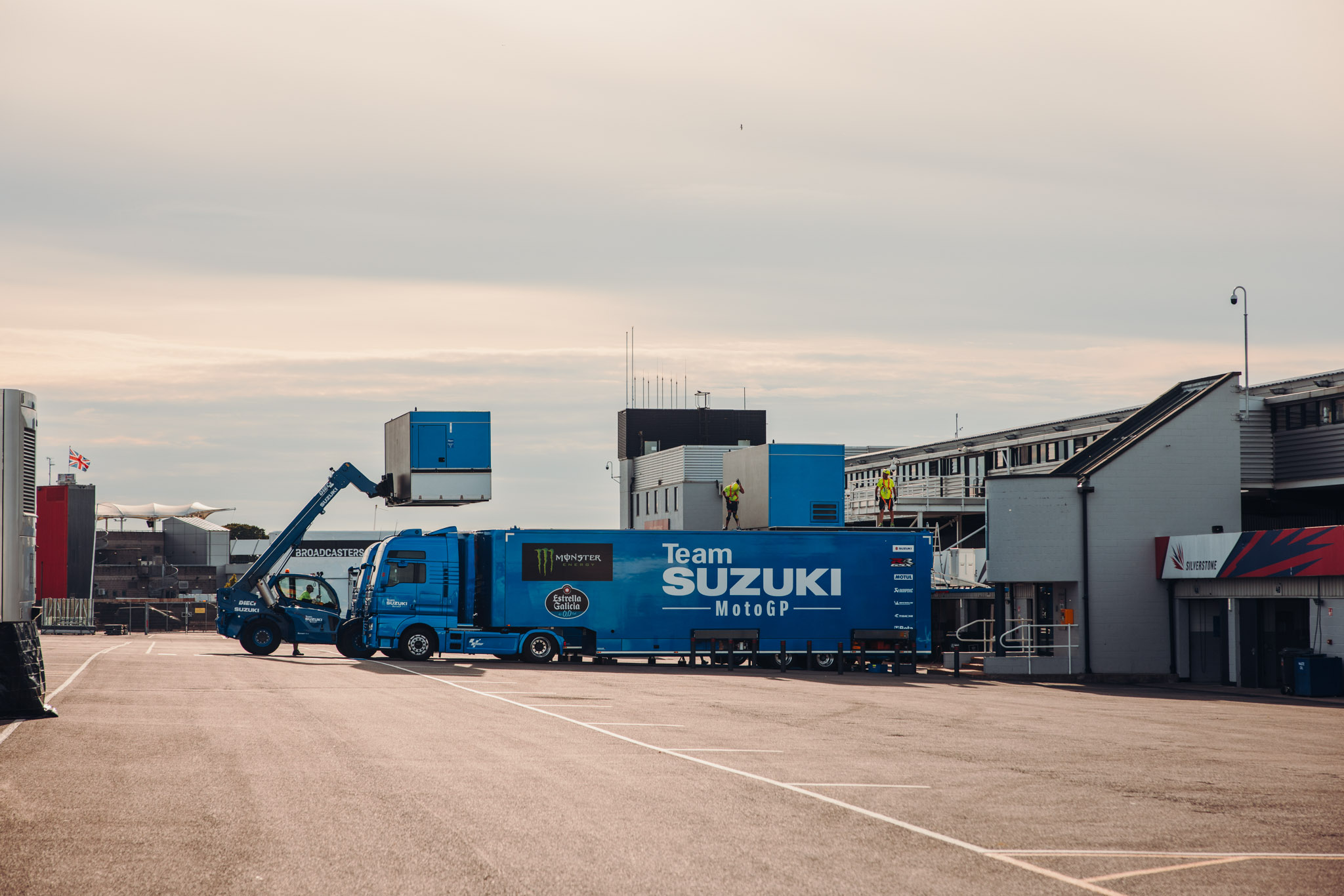 SCHULER SUZUKI RACE BASE MOTOGP HOSPITALITY